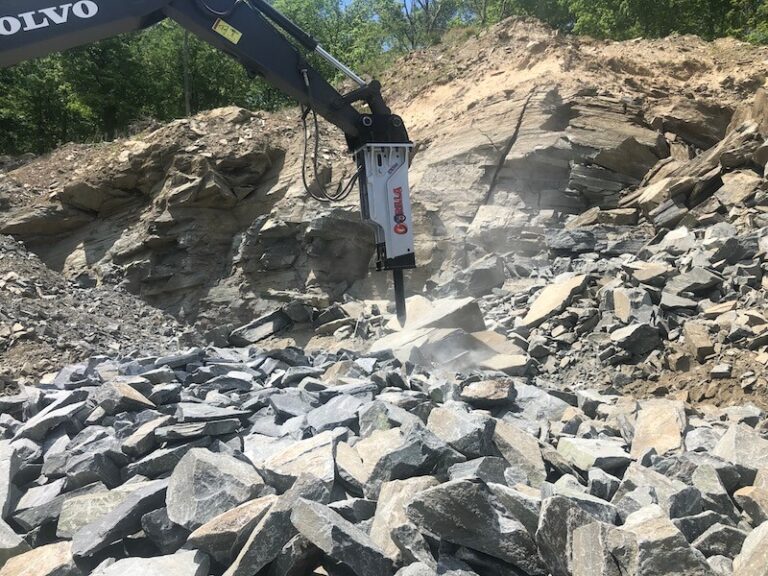 Choosing the Right Hydraulic Hammer Size for Your Machinery